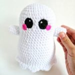 Halloween Ghost Amigurumi Crochet Pattern Roundup! - AmVaBe Crochet