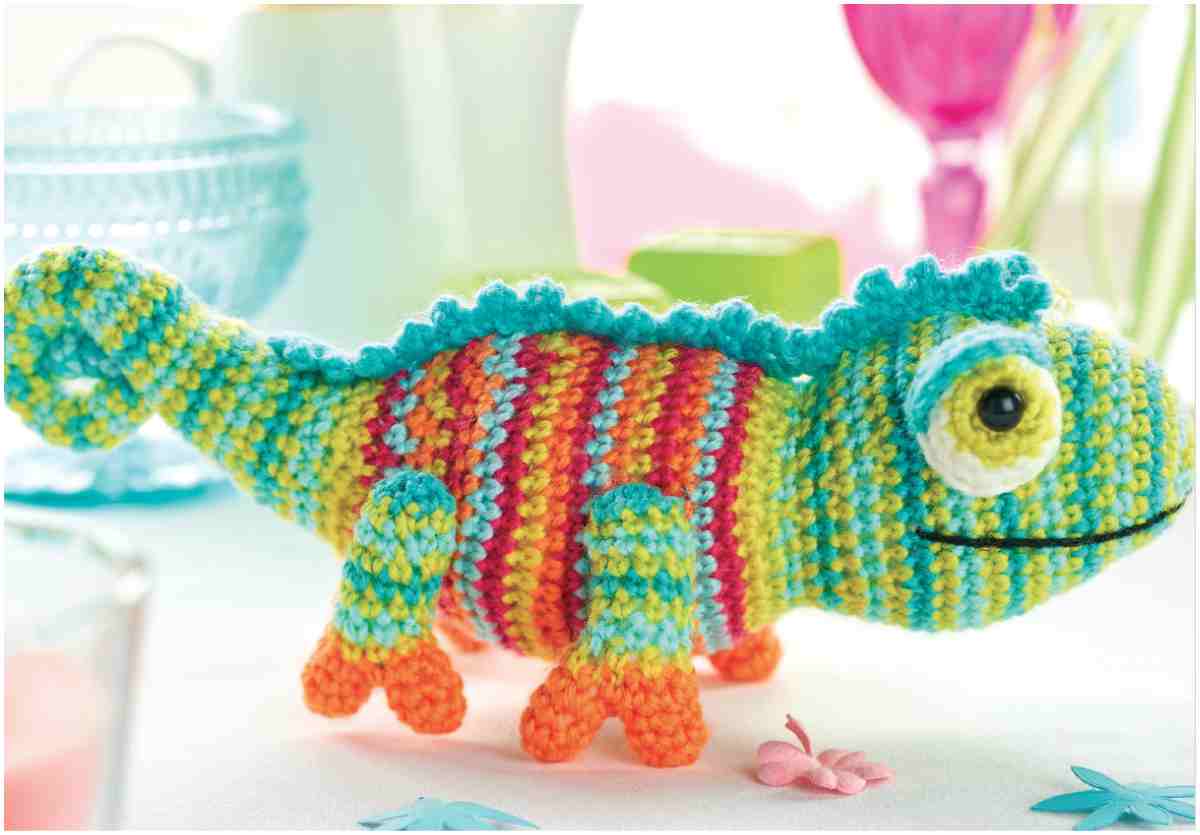 Adorable Chameleon Crochet Pattern Roundup! - AmVaBe Crochet