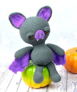 Free Halloween Bat Crochet Pattern Roundup! - AmVaBe Crochet