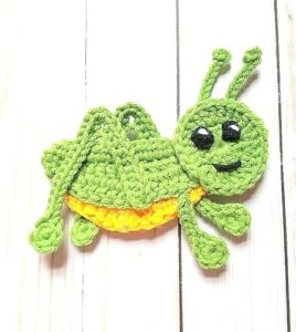 Amigurumi Grasshopper Crochet Pattern Roundup! - AmVaBe Crochet