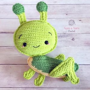 Amigurumi Grasshopper Crochet Pattern Roundup! - AmVaBe Crochet